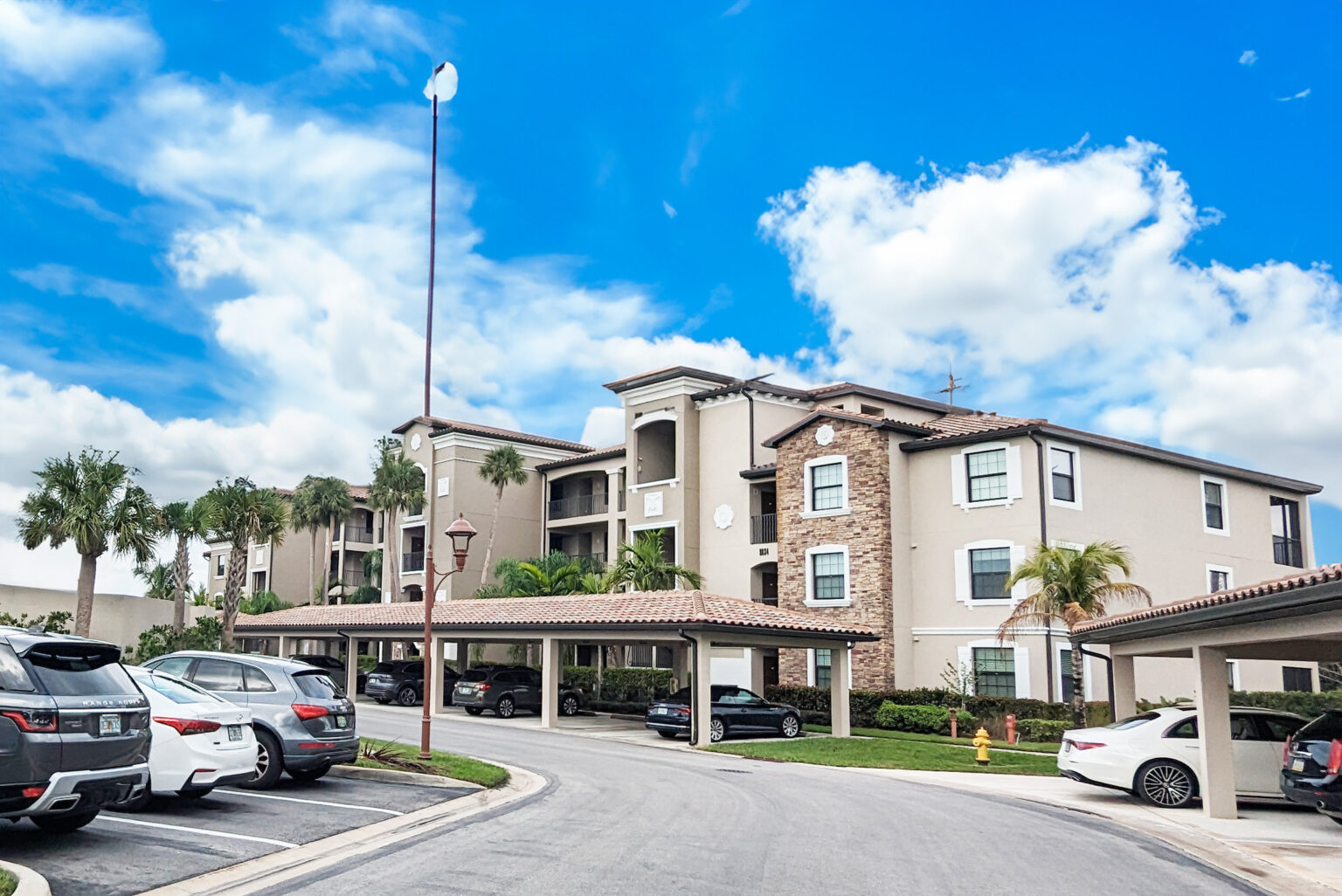 Condominiums - Treviso Bay